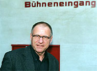 L'Anneau Hans-Reinhart 2001 remis à Peter Schweiger - SWI swissinfo.ch