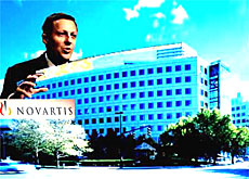 Novartis passe au dollar - SWI swissinfo.ch