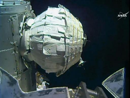 Astronauta da ISS entra pela primeira vez no módulo inflável BEAM - SWI ...