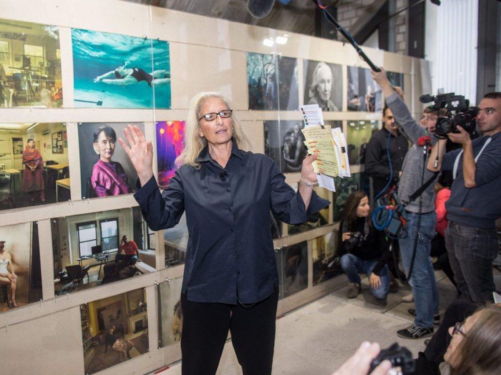 Neue Frauenporträts von Annie Leibovitz in Zürich zu sehen - SWI ...
