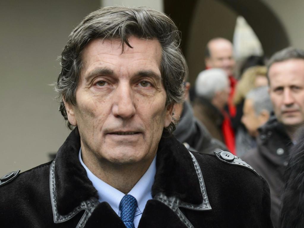 Soupçonné d'attouchements sur une apprentie, Bernard Nicod réfute - SWI ...