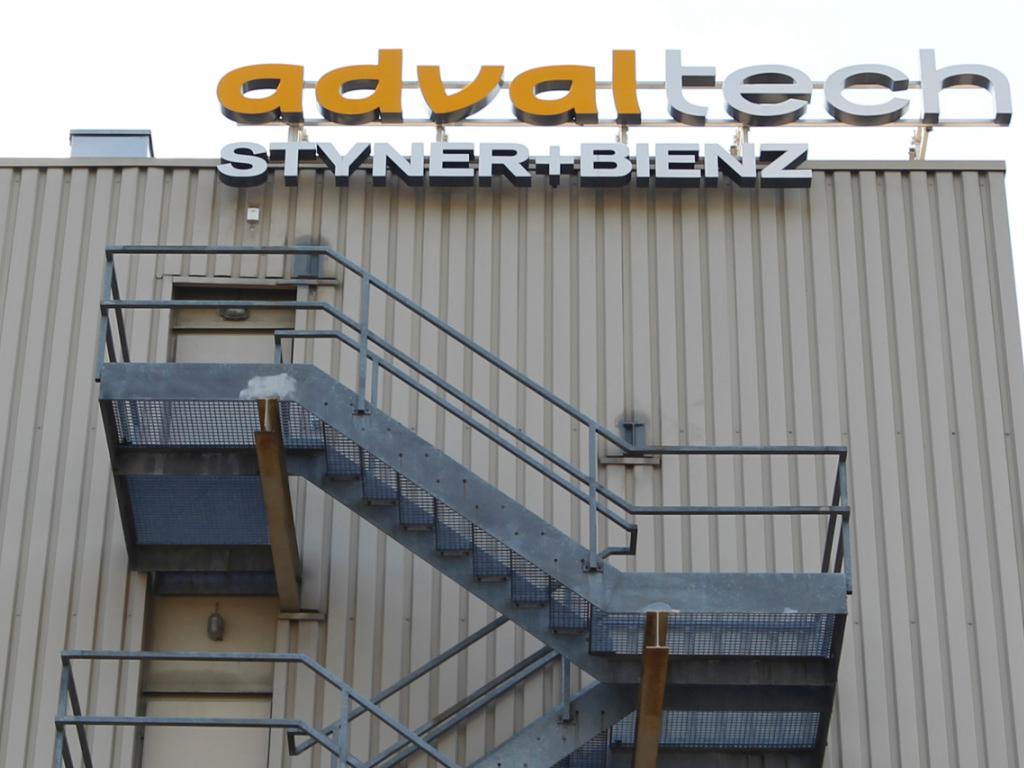 Adval Tech va fermer son site d'Uetendorf (BE) - SWI swissinfo.ch