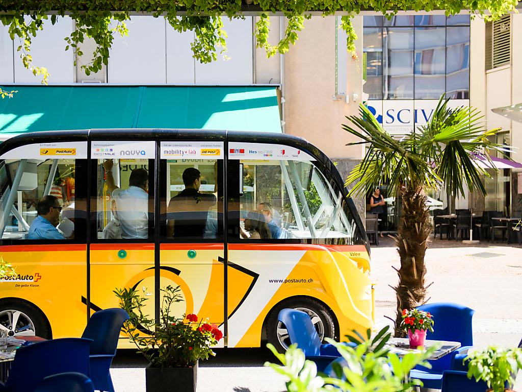 Les navettes autonomes desserviront la gare de Sion - SWI swissinfo.ch