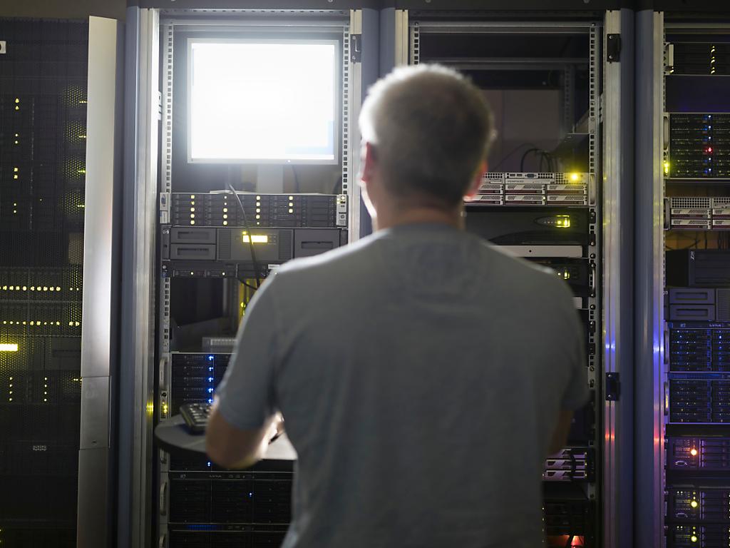 Aziende svizzere alla caccia di informatici, +75% gli annunci - SWI ...