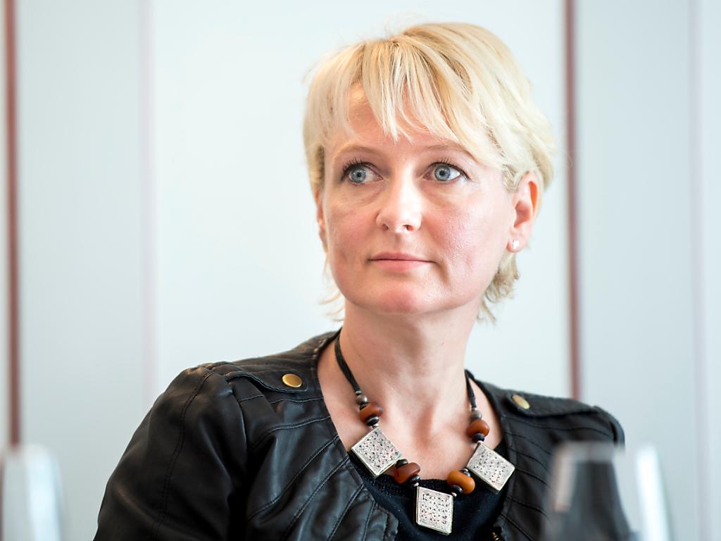 Isabelle Moret nie avoir des dettes envers le fisc - SWI swissinfo.ch