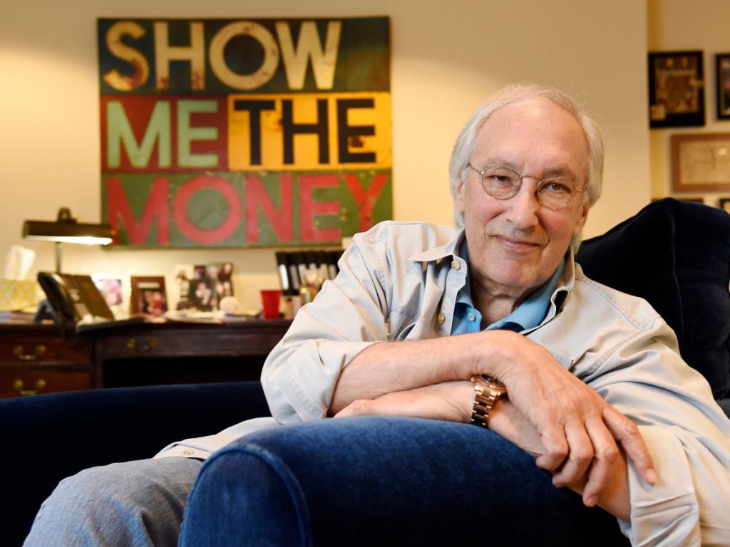 Décès de Steven Bochco, l'un des papes de la série étasunienne - SWI ...