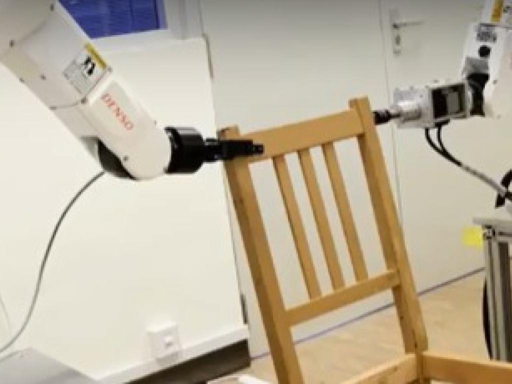 Singapour: un robot monte une chaise Ikea en moins de neuf minutes ...
