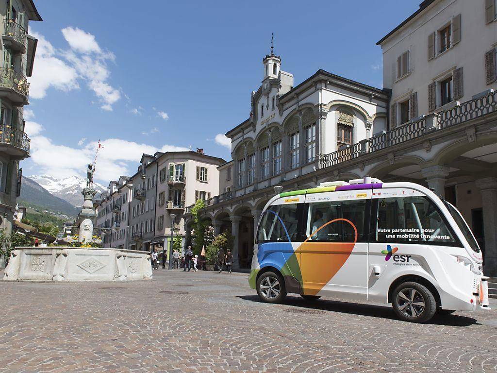 Les navettes autonomes pourront traverser les carrefours de Sion - SWI ...