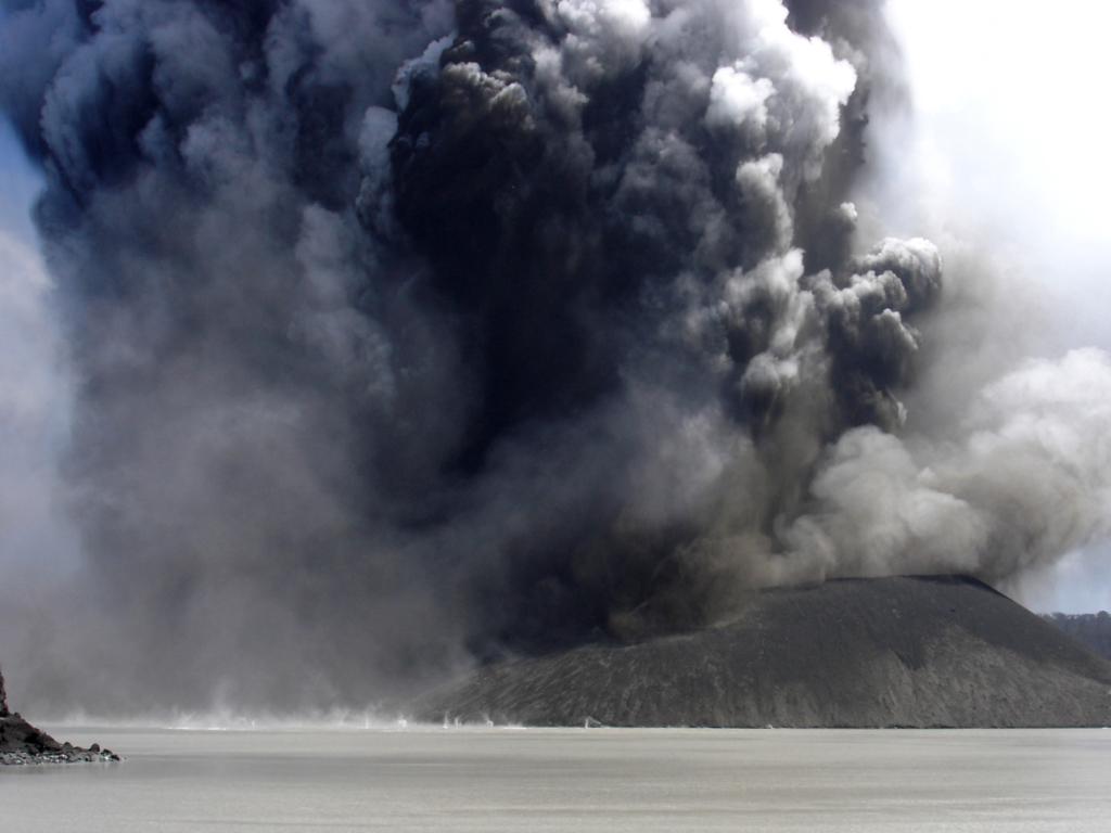 Eruption volcanique: le Vanuatu ordonne une nouvelle évacuation - SWI ...
