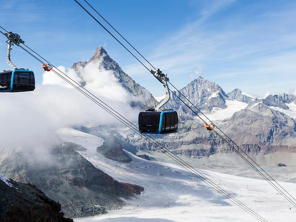 "Matterhorn glacier ride" befördert 2000 Touristen pro Stunde - SWI ...