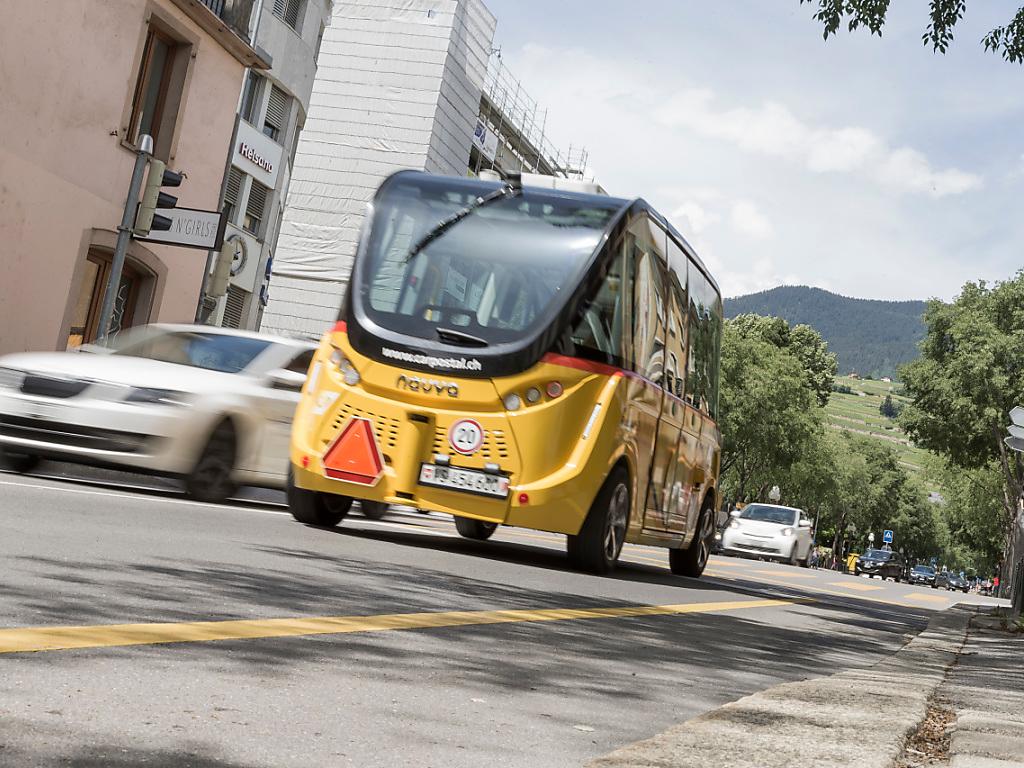 Les navettes autonomes remises en circulation à Sion (VS) - SWI ...