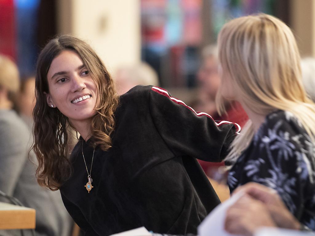 ZH: Nazionale, topmodel Tamy Glauser (Verdi) si ritira - SWI swissinfo.ch