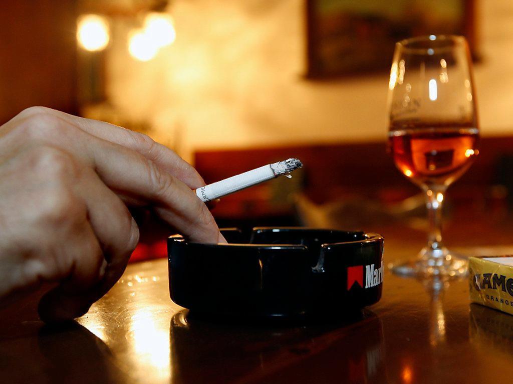 Etablissements publics: Permission de 6 heures du matin à Sion - SWI ...