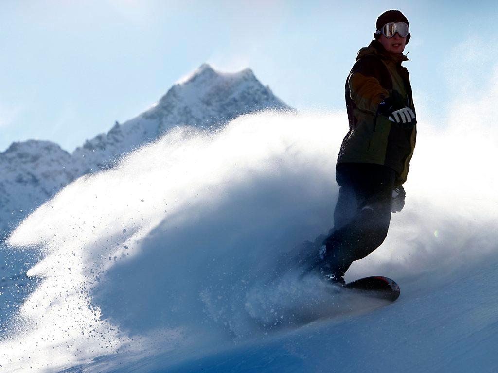 Mort d'un snowboardeur à Engelberg (OW) - SWI swissinfo.ch