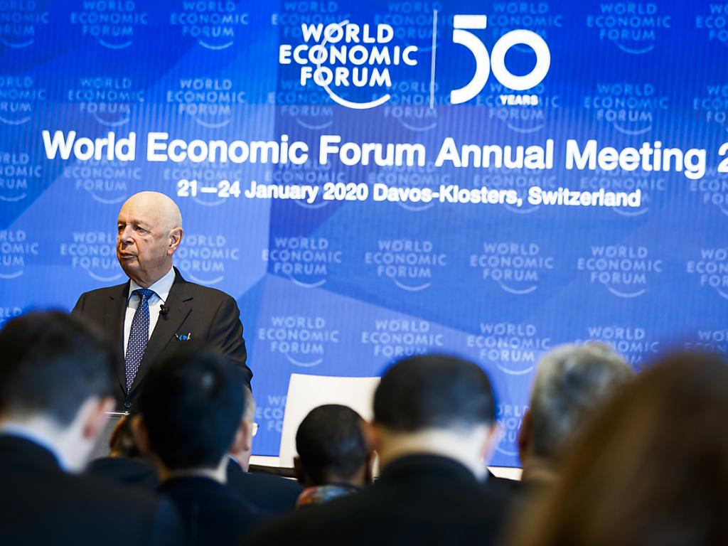 Gesamtbundesrat beehrt das WEF zum fünfzigsten Jubiläum - SWI swissinfo.ch