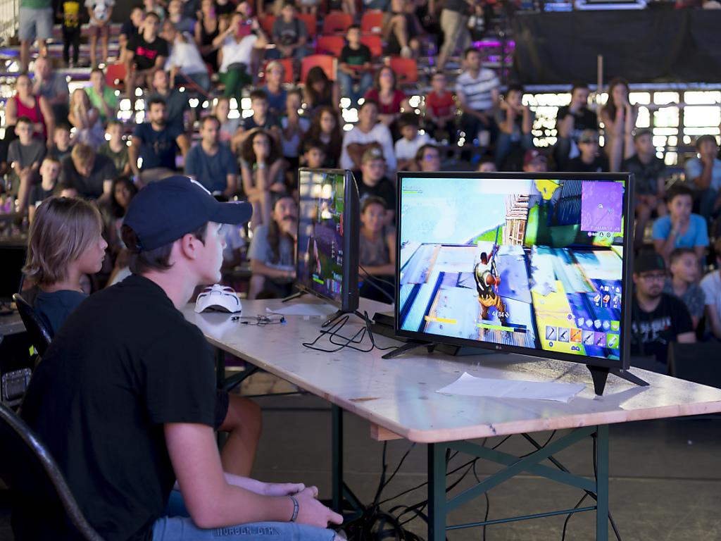 La Croix-Rouge apprend aux joueurs de Fortnite à sauver des vies - SWI ...