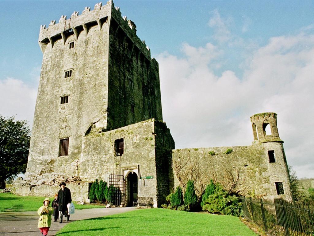 Addio a Derek Mahon, gigante irlandese della poesia - SWI swissinfo.ch