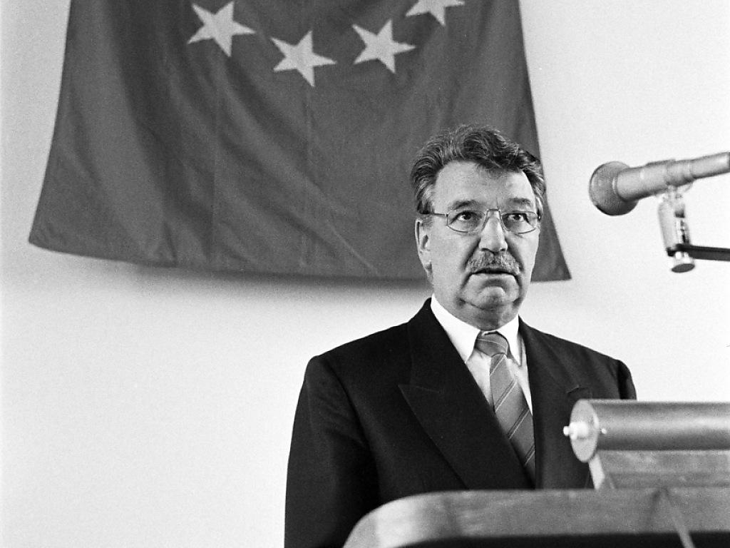 Morto ex consigliere federale René Felber - SWI swissinfo.ch