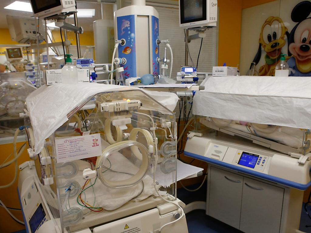 Mutter und ihre Neunlinge nach Geburt wohlauf - SWI swissinfo.ch