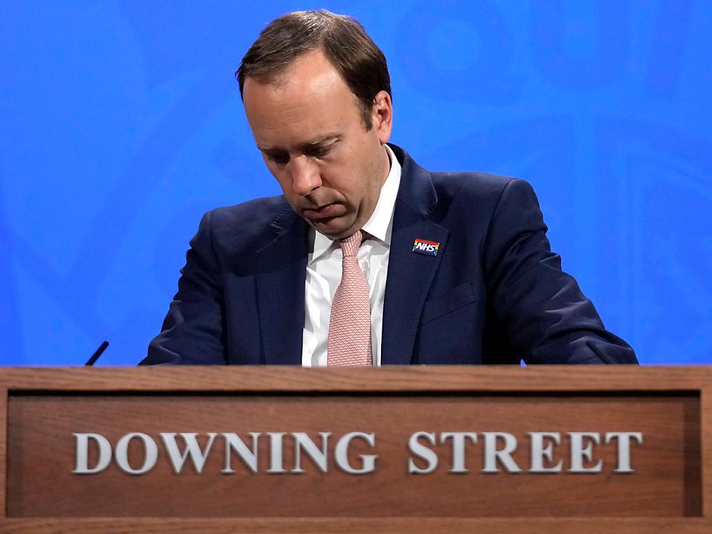 "Der Fisch stinkt vom Kopf": Druck auf Johnson bleibt hoch - SWI ...