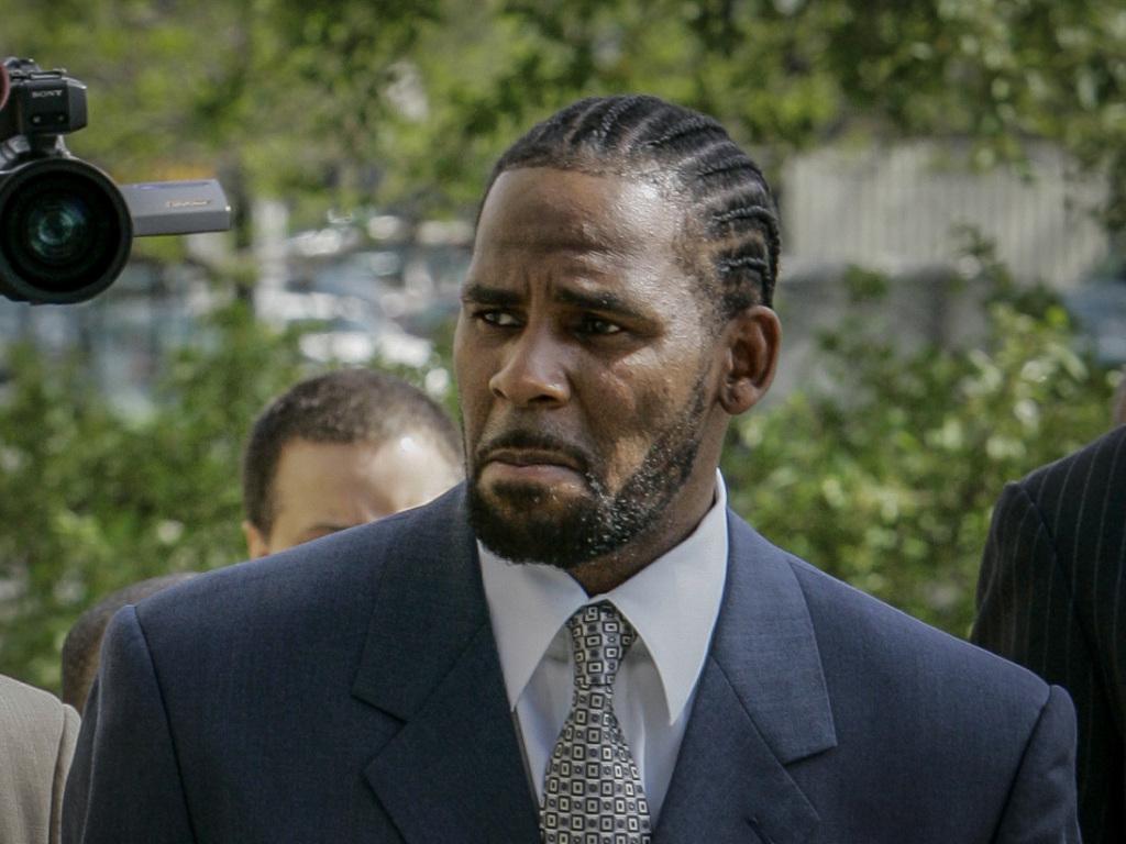 Rapper Kelly colpevole traffico, sfruttamento sessuale minori - SWI ...