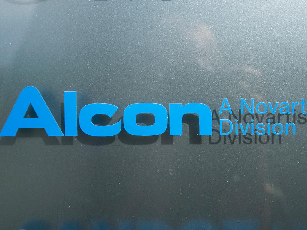 Alcon acquiert Ivantis pour 475 millions de dollars - SWI swissinfo.ch