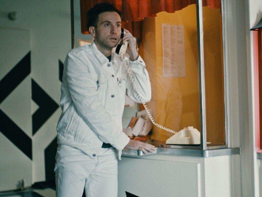 "Das Maddock Manifest" - Dimitri Stapfer präsentiert Regiedebüt - SWI ...