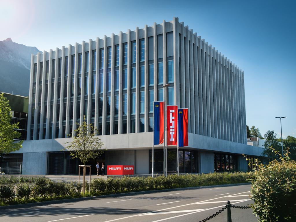 Hilti baut grösste Photovoltaikanlage Liechtensteins - SWI swissinfo.ch