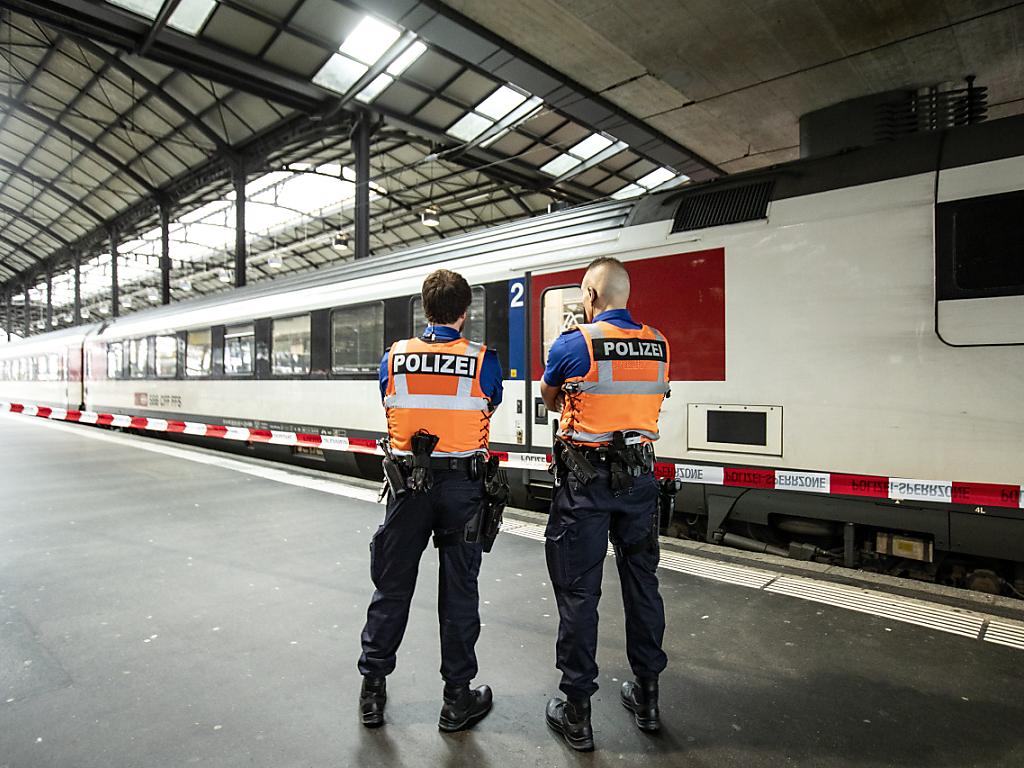 Scharmützel in Luzern zwischen FC St. Gallen-Fans und Polizei - SWI ...