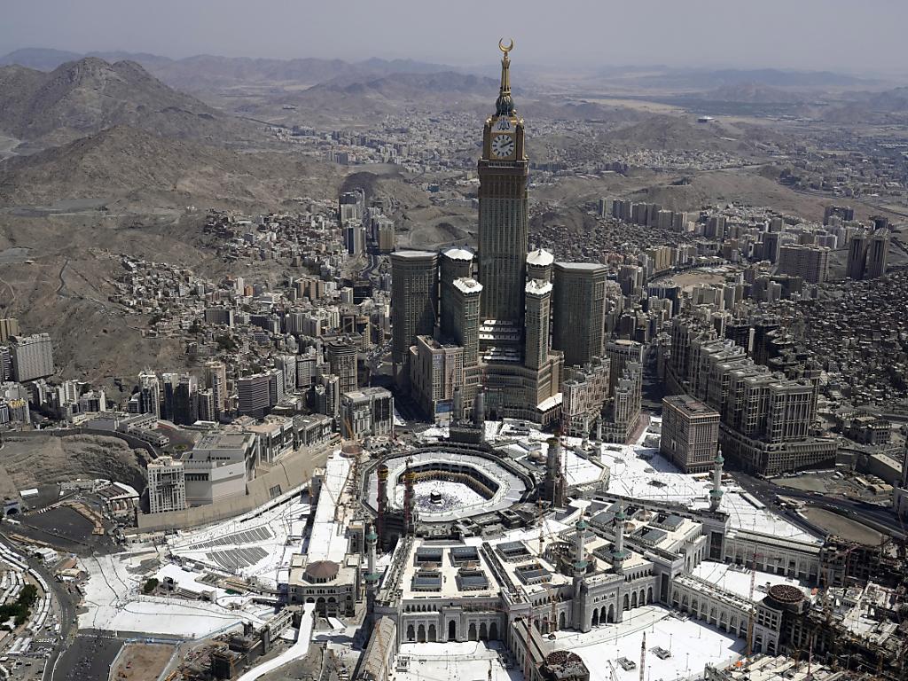 Reporter israeliano 'si infiltra' alla Mecca, proteste sul web - SWI ...