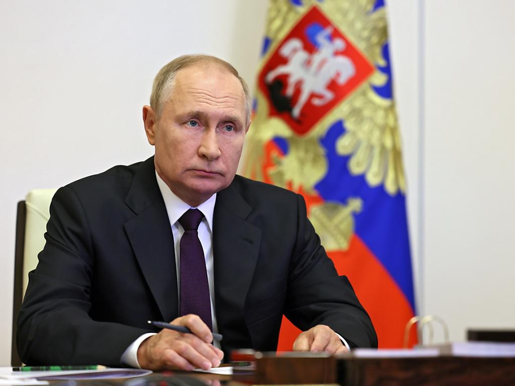 Russie: le PIB va se contracter de 2,9% en 2022 - SWI swissinfo.ch