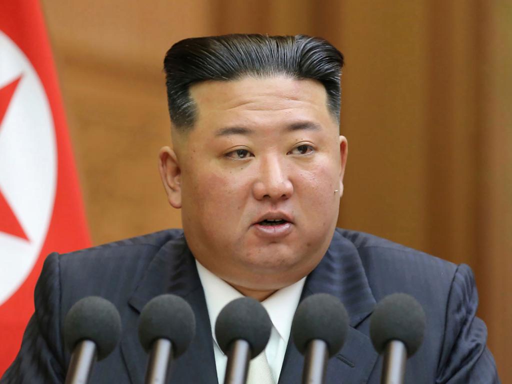 Nordkorea feuert ballistische Mittelstreckenrakete über Japan - SWI ...