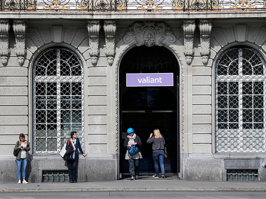 Valiant verdient in ersten neun Monaten mehr - SWI swissinfo.ch