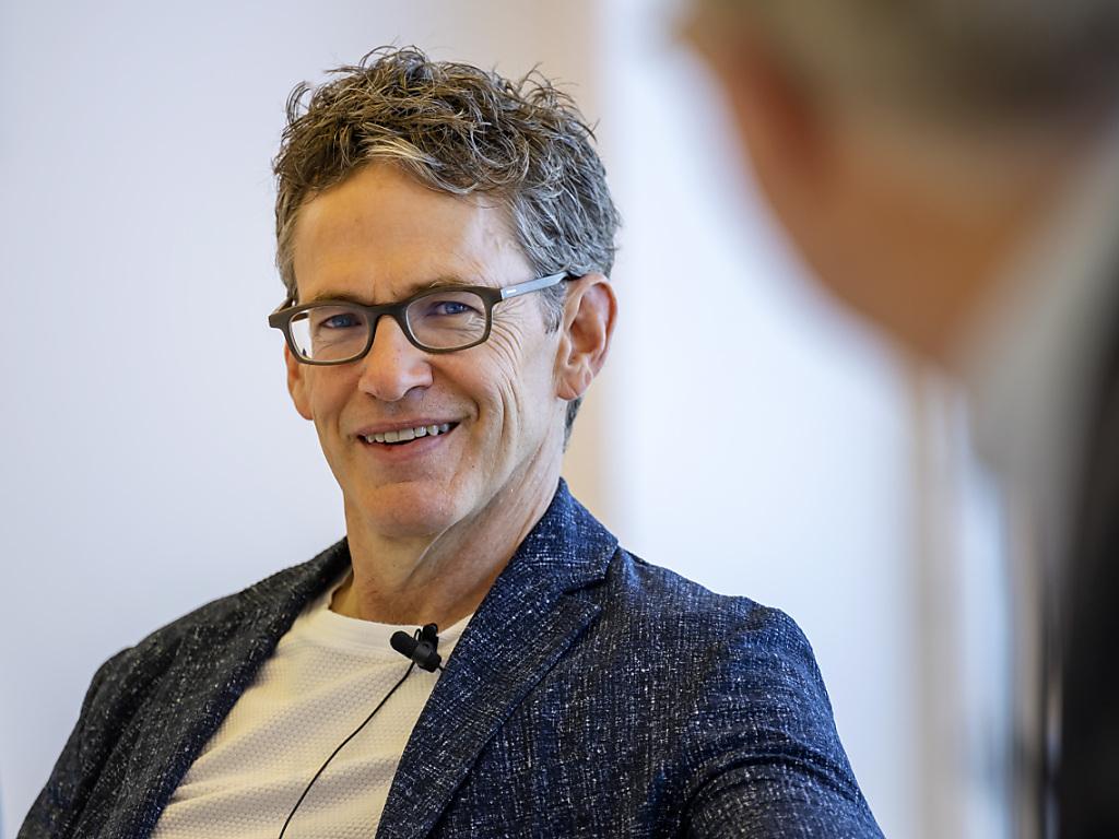 Roche: le directeur de la division pharmaceutique quitte le groupe - SWI swissinfo.ch