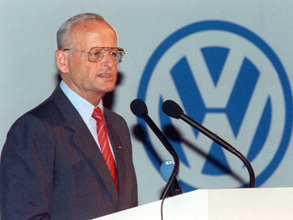 VW: addio a Carl Hahn, fece del Maggiolino un'icona pop - SWI swissinfo.ch