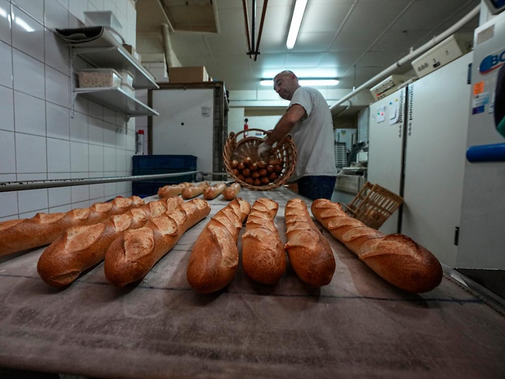 France: l'inflation ralentit à 5,9% sur un an en décembre - SWI swissinfo.ch