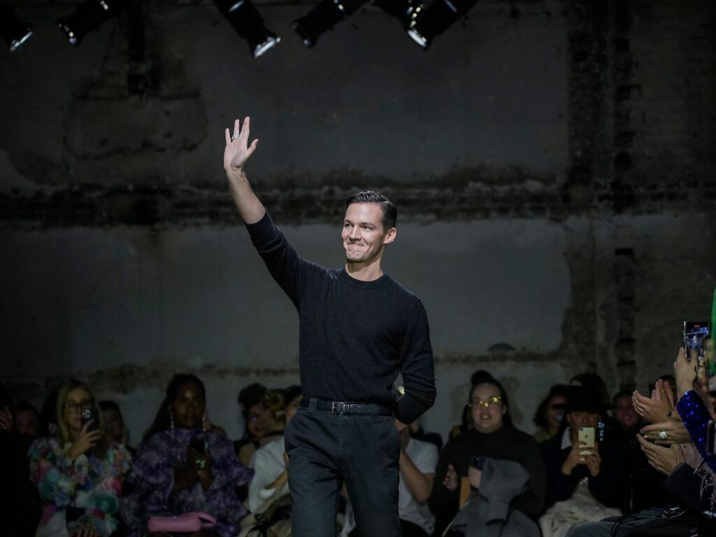 Kevin Germanier, uno stilista vallesano a Parigi - SWI swissinfo.ch