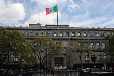 Presidente do México apoia referendo sobre eleição de juízes da Suprema ...
