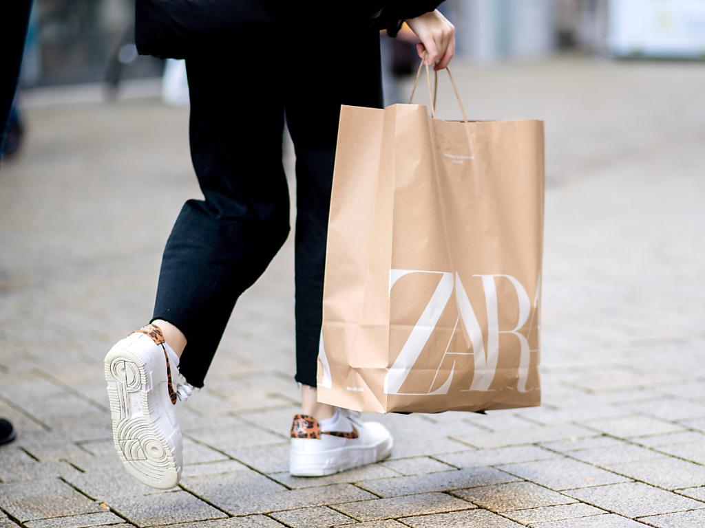 Zara-Mutter Inditex startet stark ins neue Geschäftsjahr - SWI swissinfo.ch