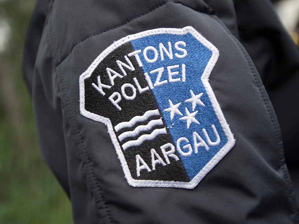 Vierzig Personen übernachten in Strengelbach in Turnhalle - SWI ...