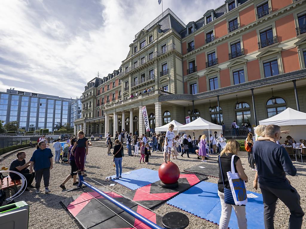 Plus de 2800 personnes ont visité le Palais Wilson - SWI swissinfo.ch