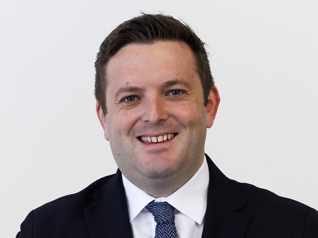 SP setzt Beat Jans und Jon Pult aufs Ticket für Bundesratswahl - SWI ...