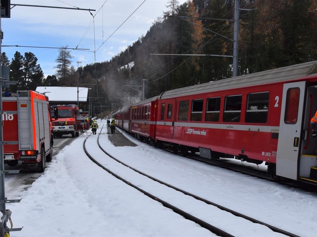 Un wagon des RhB a pris feu en plein convoi près de Pontresina (GR ...