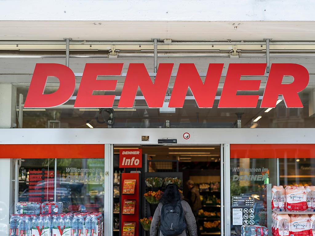 Denner augmentera sa masse salariale de 2,4% en 2024 - SWI swissinfo.ch