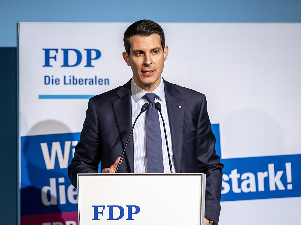 FDP-Parteipräsident Thierry Burkart kritisiert Wahlergebnis 2023 - SWI swissinfo.ch