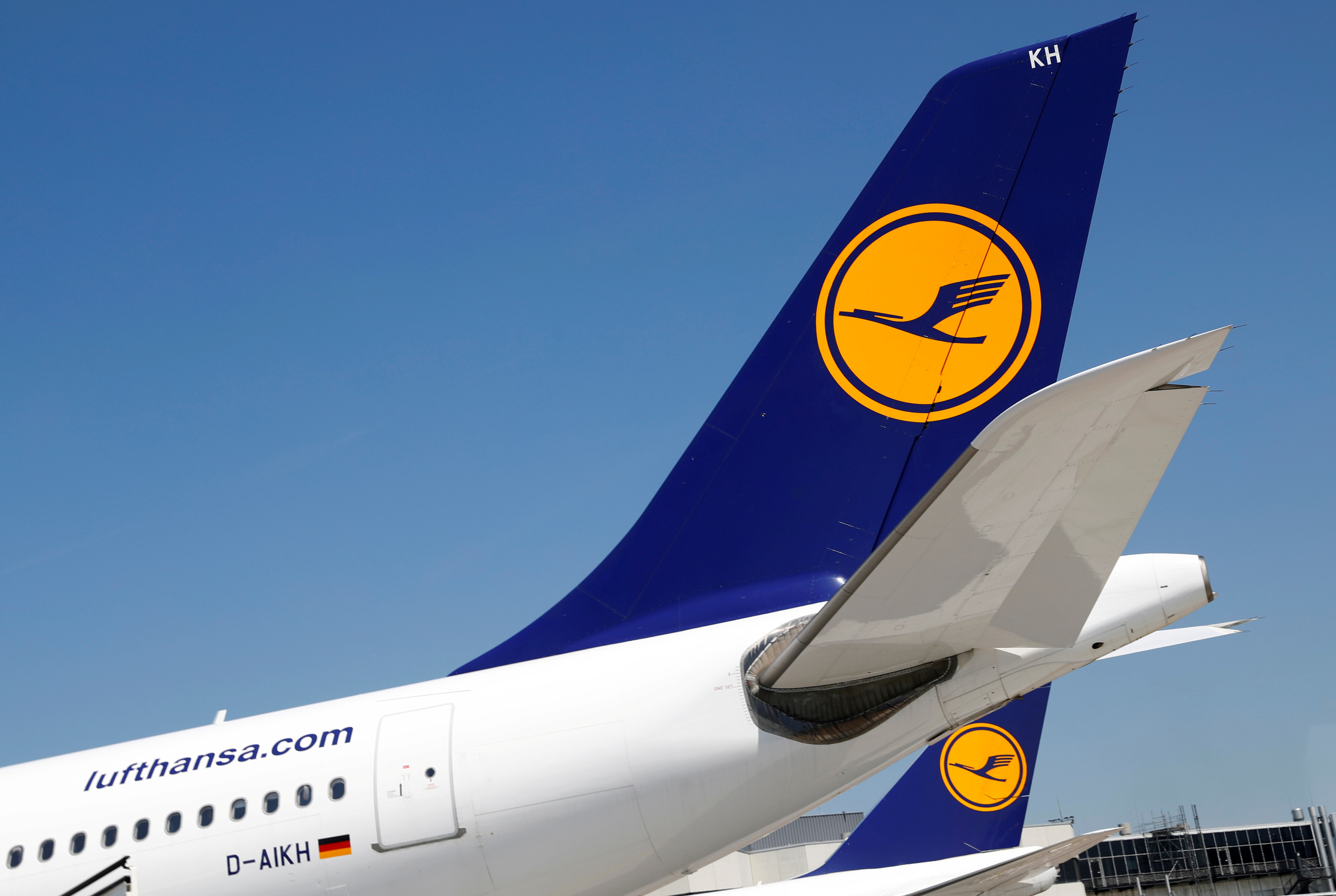 Union calls strike at Lufthansa for Wednesday - SWI swissinfo.ch