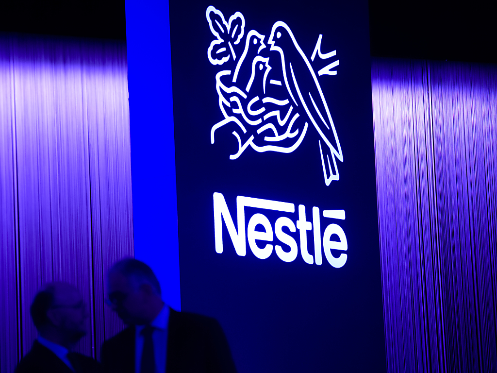 Nestlé verkauft im Schlussquartal 2023 wieder mehr - SWI swissinfo.ch
