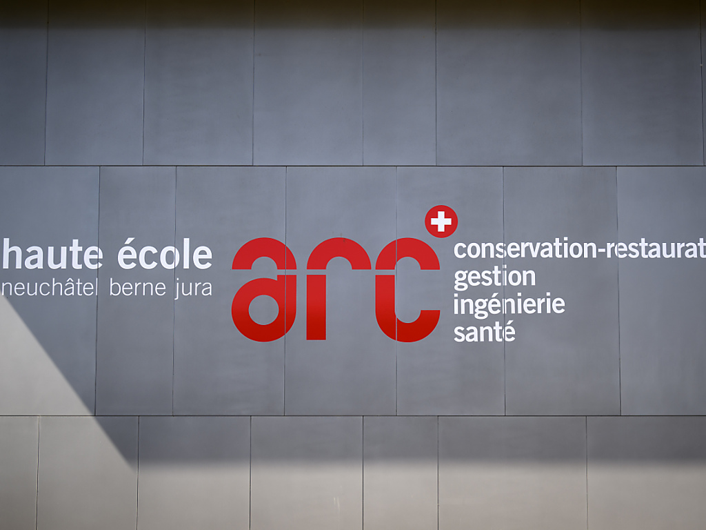 Acrotec partenaire de la Haute Ecole Arc Ingénierie - SWI swissinfo.ch