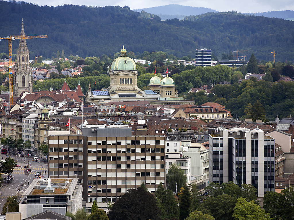 Le groupe bernois EEK inscrit des bénéfices records en 2023 - SWI swissinfo.ch