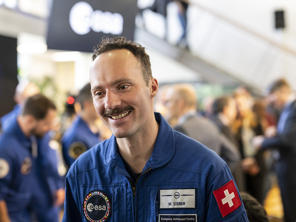 ESA ernennt den Berner Marco Sieber offiziell zum Astronauten - SWI swissinfo.ch